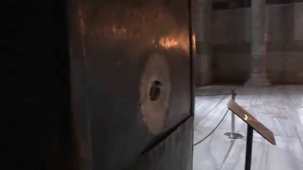 Плачущая колонна в Соборе Святой Софии