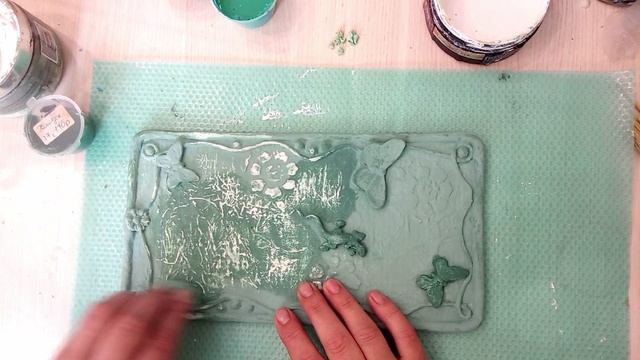 Как можно сделать вешалку для кухонных полотенец своими руками.