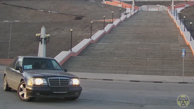 Мерседес W124 Волчек е 60