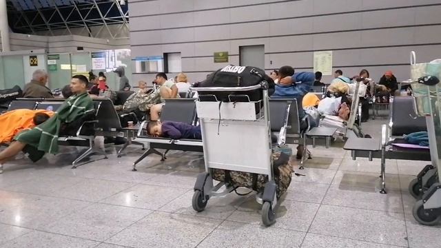 Очень красивый и холодный аэропорт в Сочи. Аэропорт Адлер. Канал Тутси Влог.