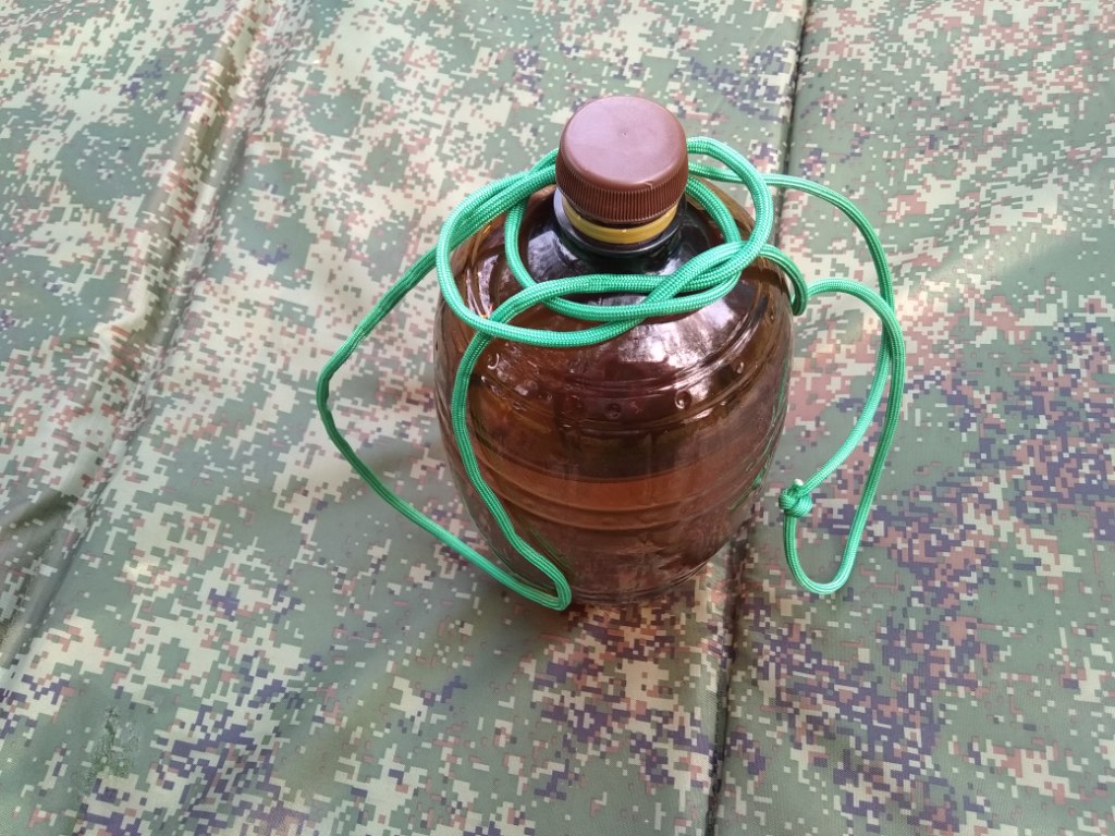 Ручка из веревки для удобного переноса емкостей