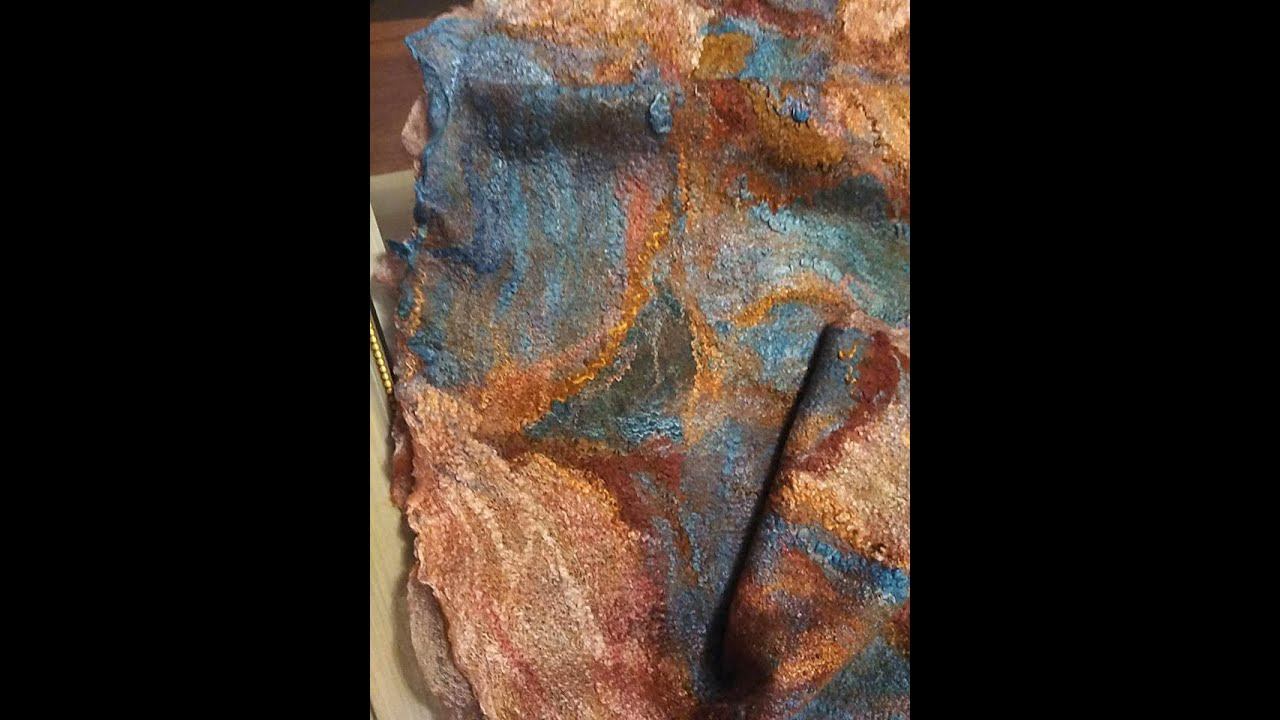 Валяные из шерсти и шёлка палантины, шарфы, шапочки, варежки