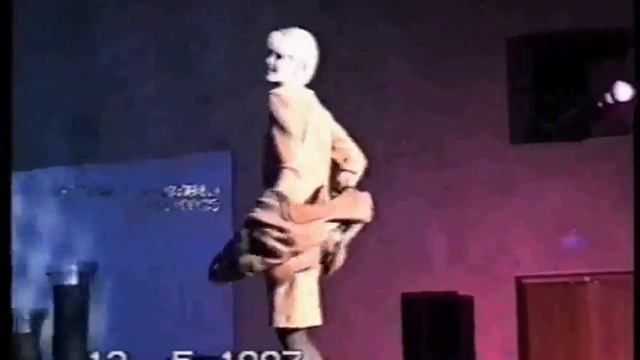 Показ авторских моделей Ольги Литвиной на Неделе Российской Моды в 1997 году.