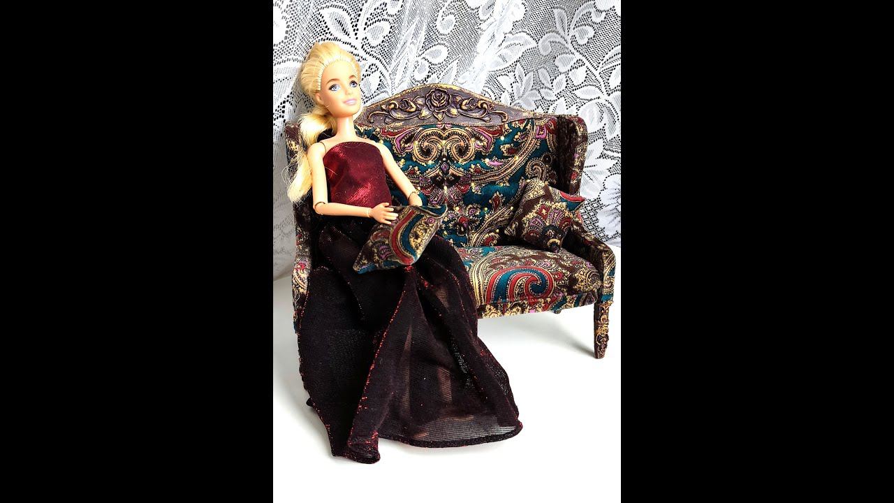 Набор мягкой мебели для Барби.