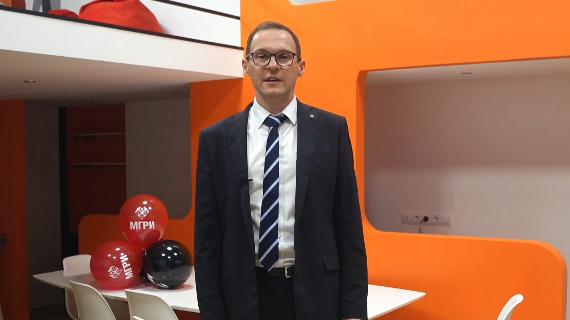 Поздравление студентам МГРИ от Е.И. Петрова