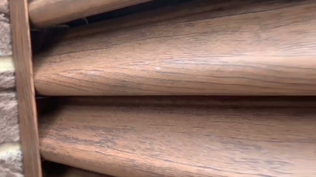 Забор жалюзи Twingo под дерево.