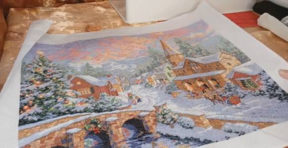 Вышивка крестиком.Мой рулон неоформленных работ.