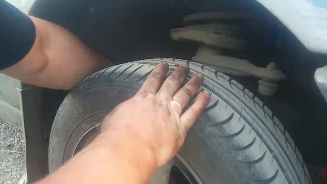 Одна из причин стука стойки.