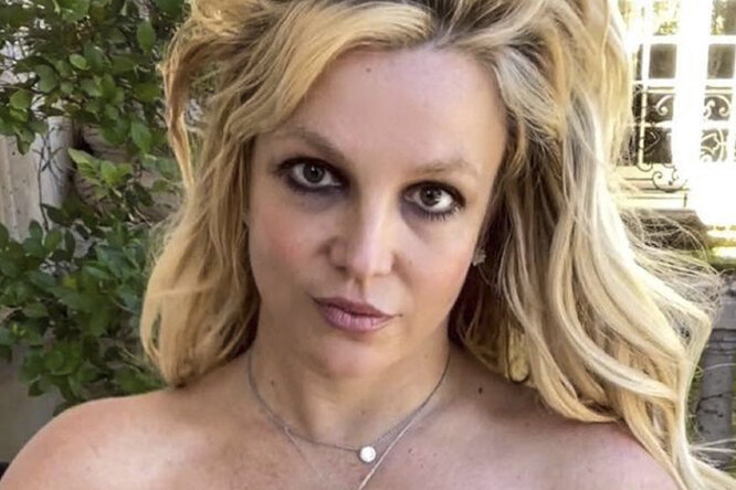 «Мне чертовски стыдно! Я всего лишь человек!»: Бритни Спирс испугала реакция блогеров на ее появлени