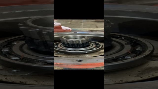 Мотор-редуктор планетарный 3МП в разборе. Короткий обзор