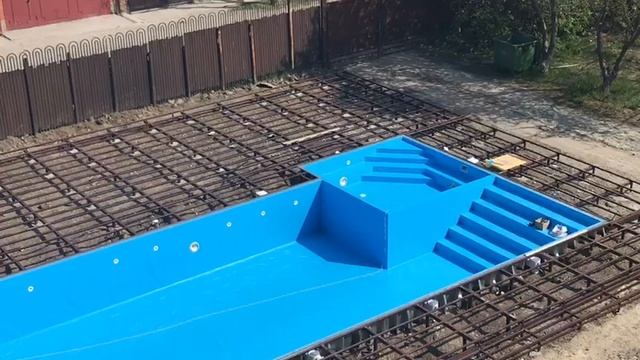 2 этап монтажа общественного бассейна.