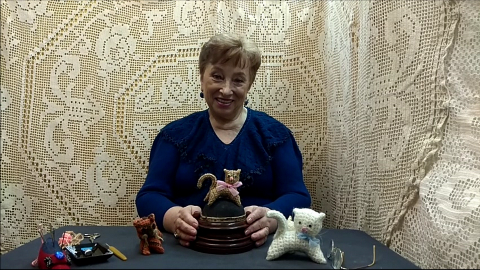 Вяжем котика. Мастер-класс по вязанию крючком от О. С. Литвиной.