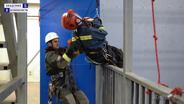 Занятие №101. Спасение пострадавшего, зависшего на балконе. Вариант №2.