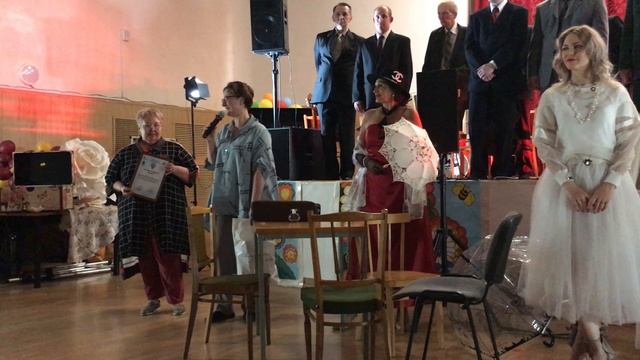 Инклюзивный сценический показ мод "Теория познания". Вручения подарков (1)