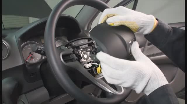 2.2 Замена подушки и рулевого колеса