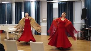 Танцевальная группа фламенко «Лас Сеньёрас» – Марина Скоблова и Наталия Читнева Аллегрияс с мантоном