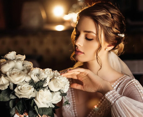 А женская душа — сложнейший механизм. Автор текста Ирена Буланова. Стихи о Женщине.