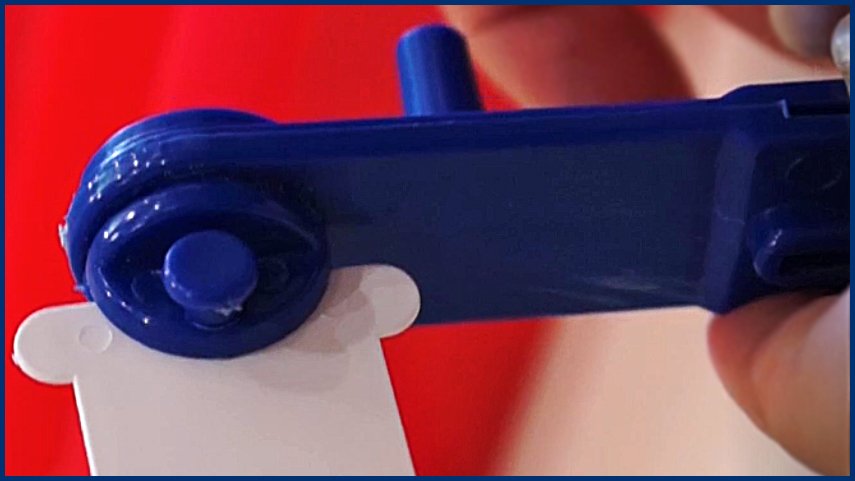 Приспособление для намотки ниток. Намотка ниток. Намотка катушек.