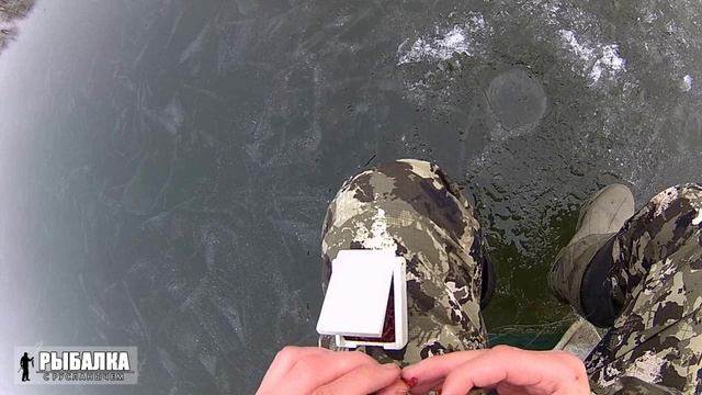 Ловля окуня по первому льду. Оттепель. Упала камера