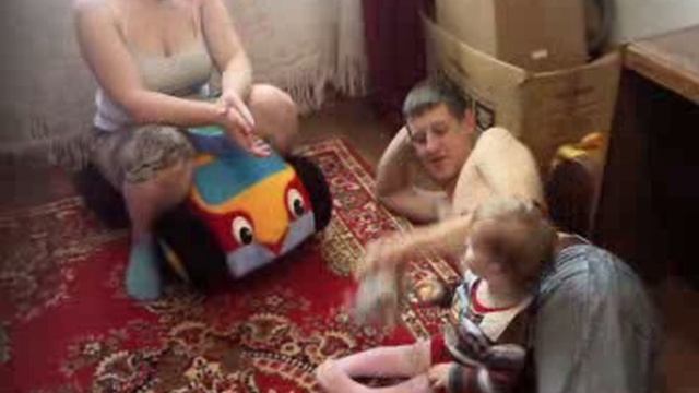 31.05.2008 Расселись на ковре.