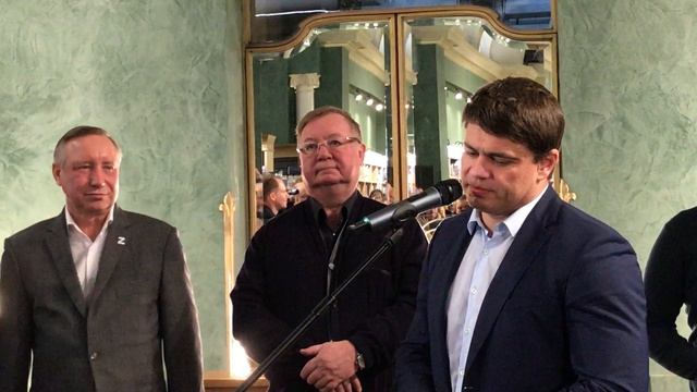 Открытие Дома Книги в Петербурге: Сергей Боярский.