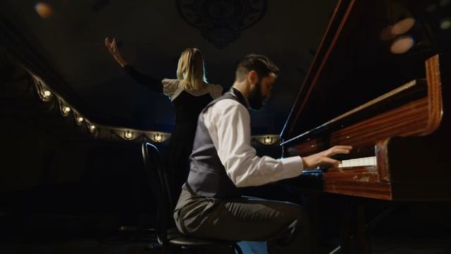 ДВА ПЕРЕКРЕСТКА