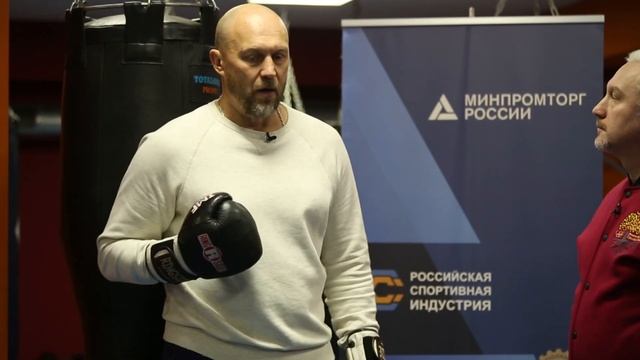 Бокс. Апперкоты и боковые удары. Нюансы с Александром Золкиным