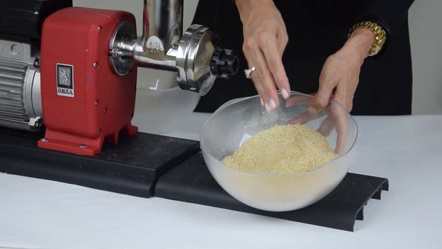 NEW OMRA OM-6000 электрическая жерновая мельница для помола зерна орехов кофе специй производства му