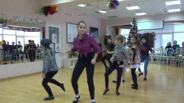 группа Смайл Новогоднее выступление.mp4