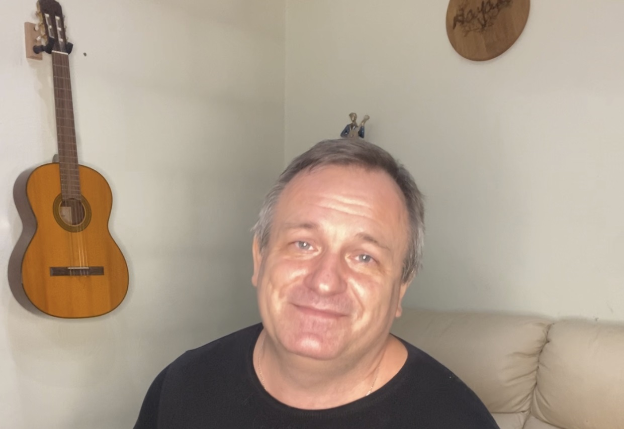 А на улицах дождь.mov