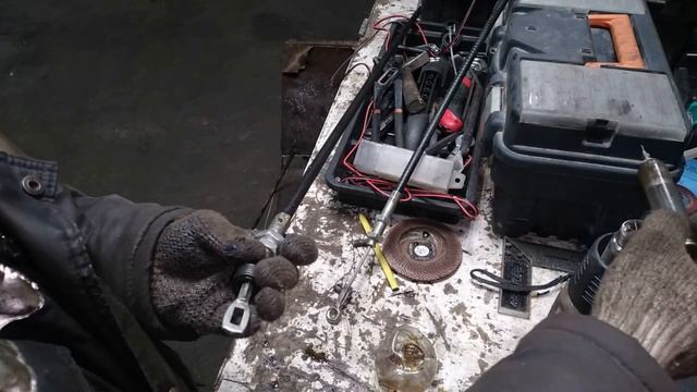 Шприцую трос, ручник газель.