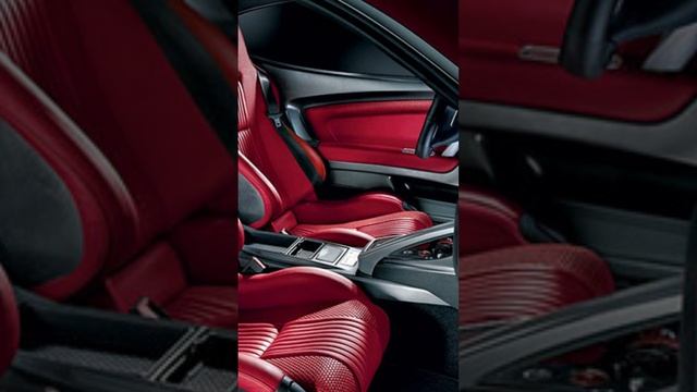 Alfa Romeo, родстер 8C Spider. Такой не купить в США.