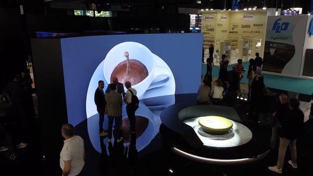 Оборудование для вендинга на выставке в Италии