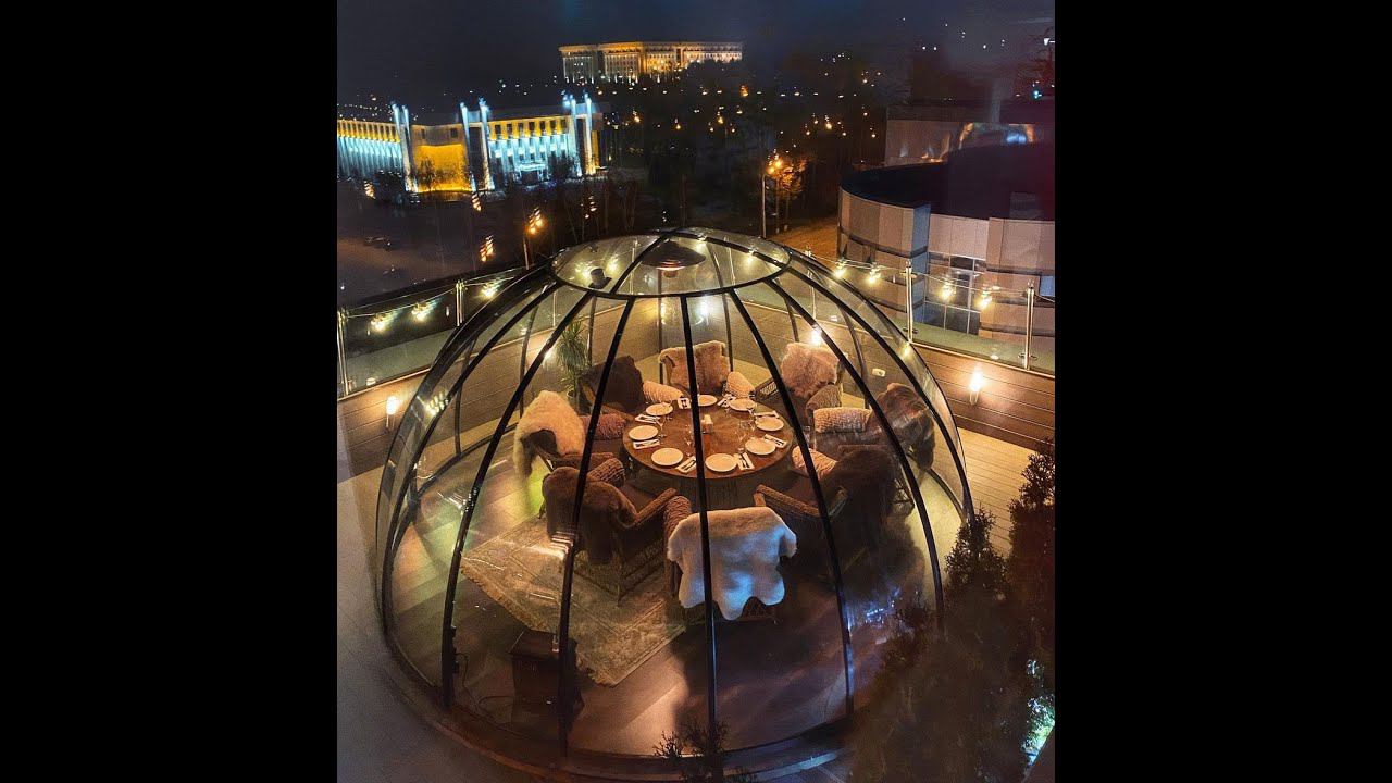 Свидание в прозрачном куполе на крыше в Уфе