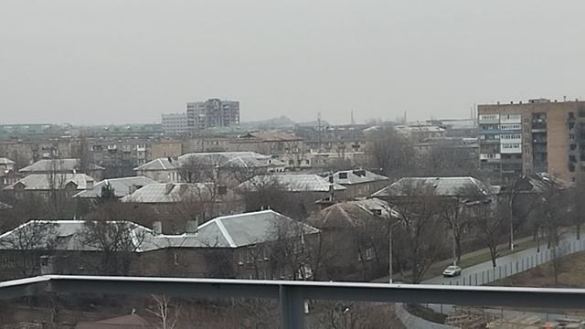 КВАРТАЛА  Это видео было сделано в январе,многие крыши домов было отремонтировано