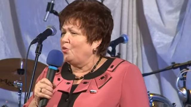 Торжественный вечер посвященный Дню матери прошел Кузнецке. Ноябрь 2011 год.