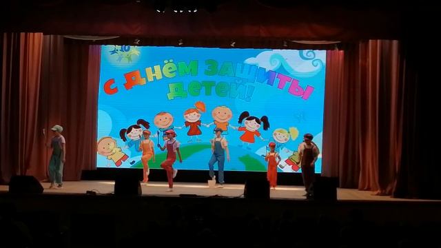 Танец "Радуга" (Хореографический коллектив "Феникс")