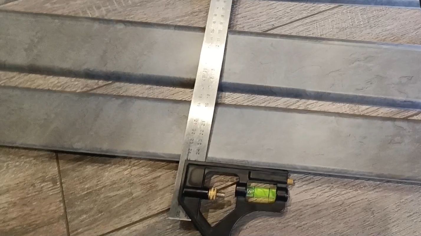 Монтаж(установка) плинтуса