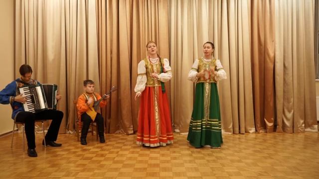 Ирина и Елена Малых, Русская народная песня "Колечко" в обработке Альгина С.А.
