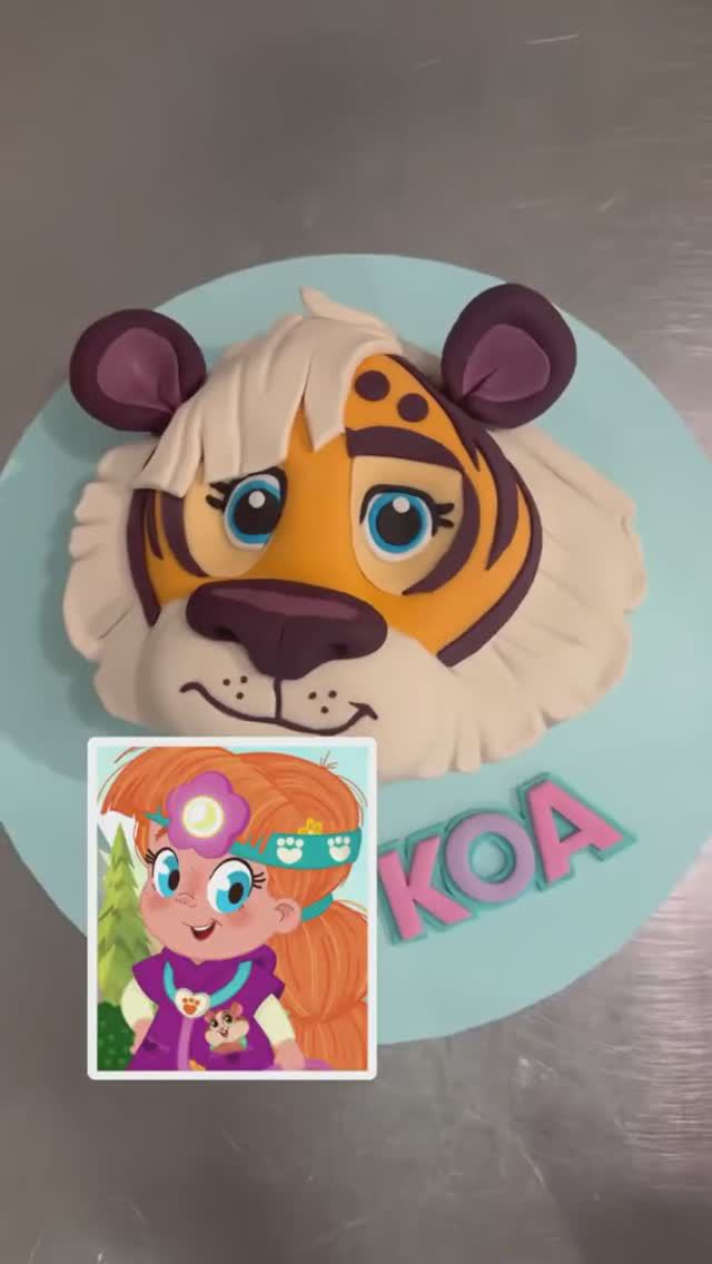 THIS CAKE IS ROARSOME! 🐯#Ad Koa the Tiger from @VidaTheVet  is SO darn CUTE!