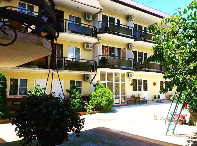 Отдых в Волконке частный сектор недорого. Жилье в Волконке без посредников. «Прохлада» гостевой дом