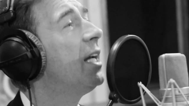 Валерий Сюткин и LightJazz  - клип на песню "А́вгуст" — Ян Френкель, стихи Инны Гофф - Москвич 2015