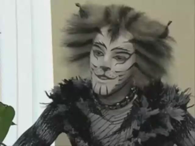 Иван Ожогин о роли Манкустрапа (мюзикл "Кошки")