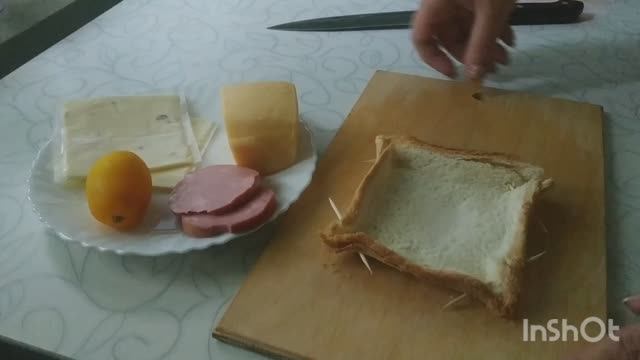 Мини пицца в микроволновке за 5 минут, сможет приготовить даже ребенок. Пицца на хлебе, рецепт пиццы