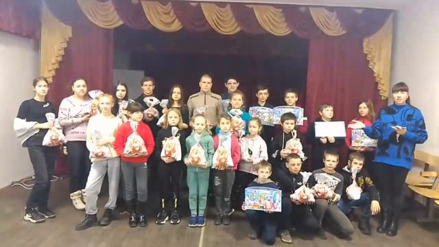 Новогодние подарки детям (с. Пролетарское, Запорожская область)