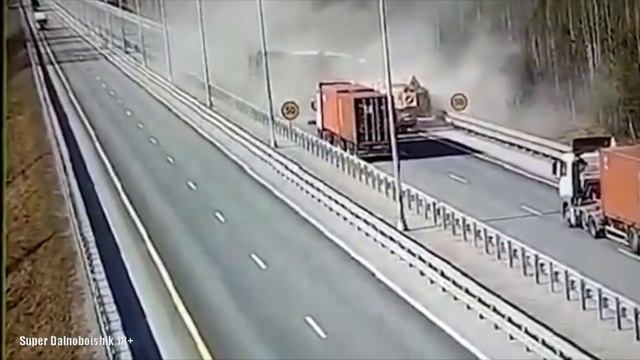 Подборка Аварий Грузовиков _ Truck Crash Compilation _ #2020 _ Аварии Грузовиков _ Аварии и ДТП