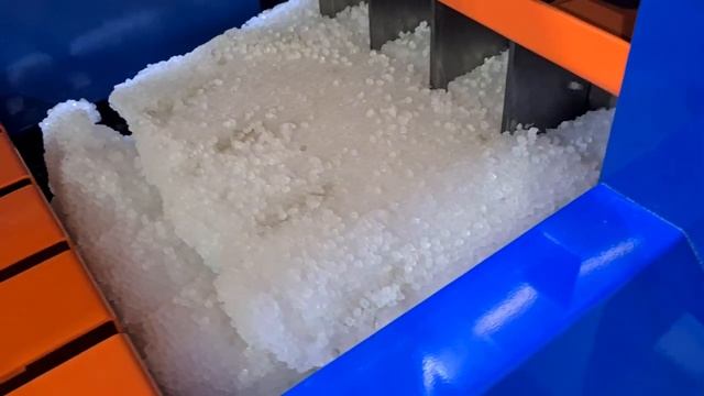 Кутер измельчитель присадок.mp4