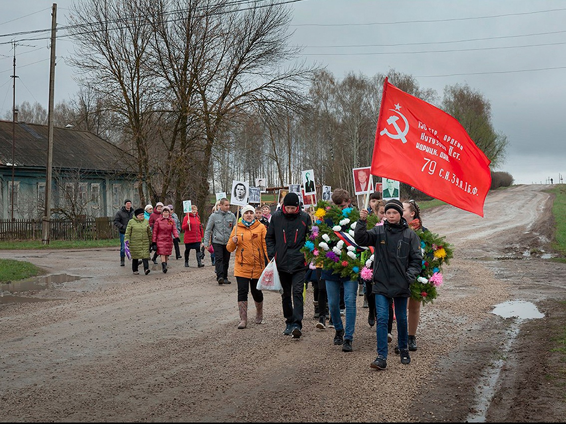 "ЗВЁЗДНЫЙ ВАЛЬС"... (Фото Сергея БУТОРИНА (Кирово-Чепецк), музыка - Виктор ГРЕЧНЕВ и компьютер)