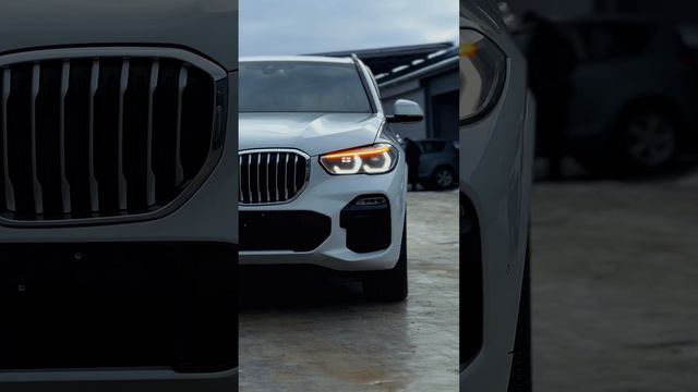 Защитили от царапин и сколов переднюю часть BMW X5. Видите пленку? А она есть!