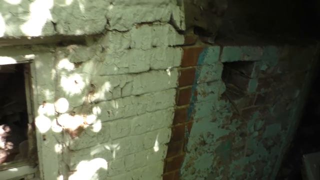 Загадка старого дома. Засыпанный первый этаж